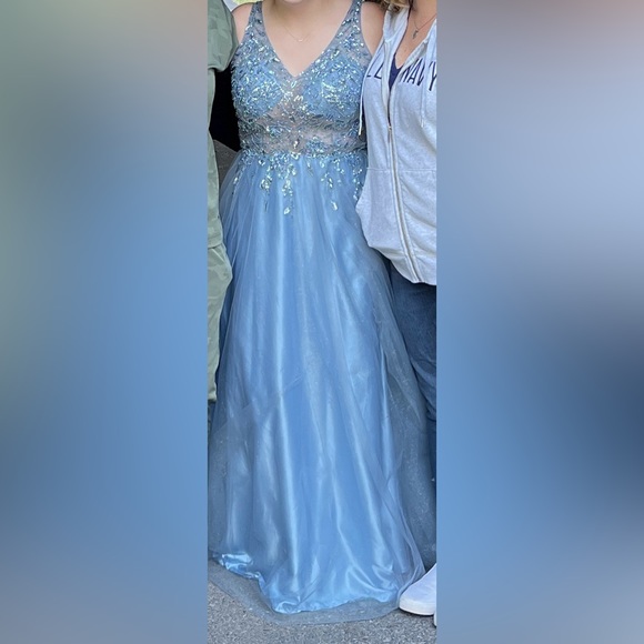 Dresses | Selling My Prom Dress | Poshmark